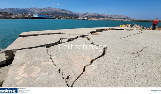 Τα «σήκωσε όλα» το «Νήσος Σάμος» στο λιμάνι της Χίου.ΒΙΝΤΕΟ | Radio ...